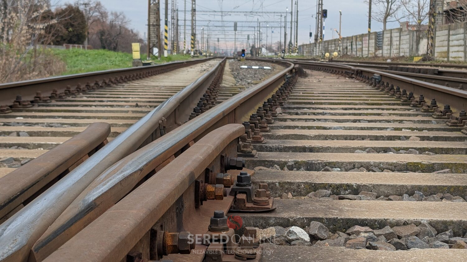 Uzatvorenie mosta ponad železnicu v Seredi • TO NAJDÔLEŽITEJŠIE